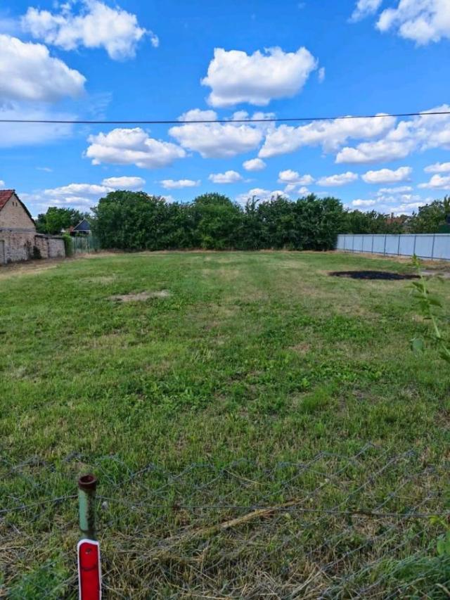 Plac od 790m2 Crvenka, opština Kula