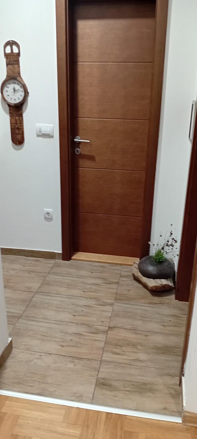 Prodajem apartman na Zlatiboru