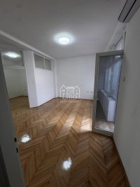 Lokal u centru P=54m2 ID#2447