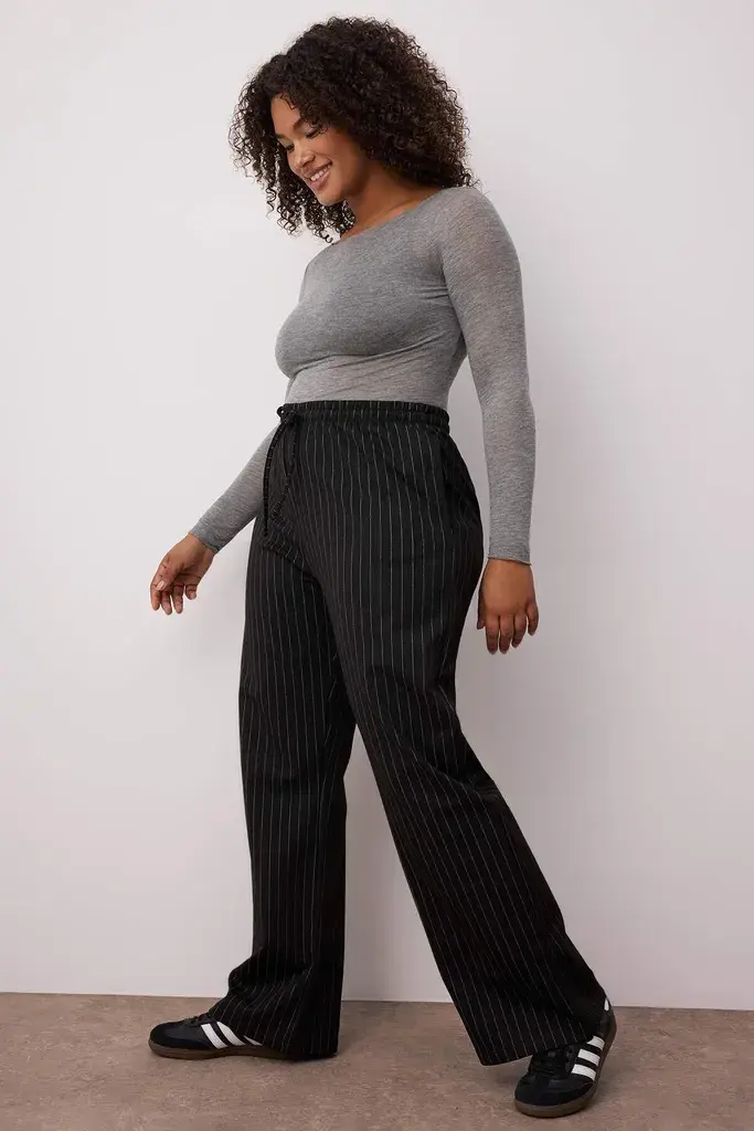Trendyol Curve Ženske pantalone Tbbaw26Ar00008, Crne
