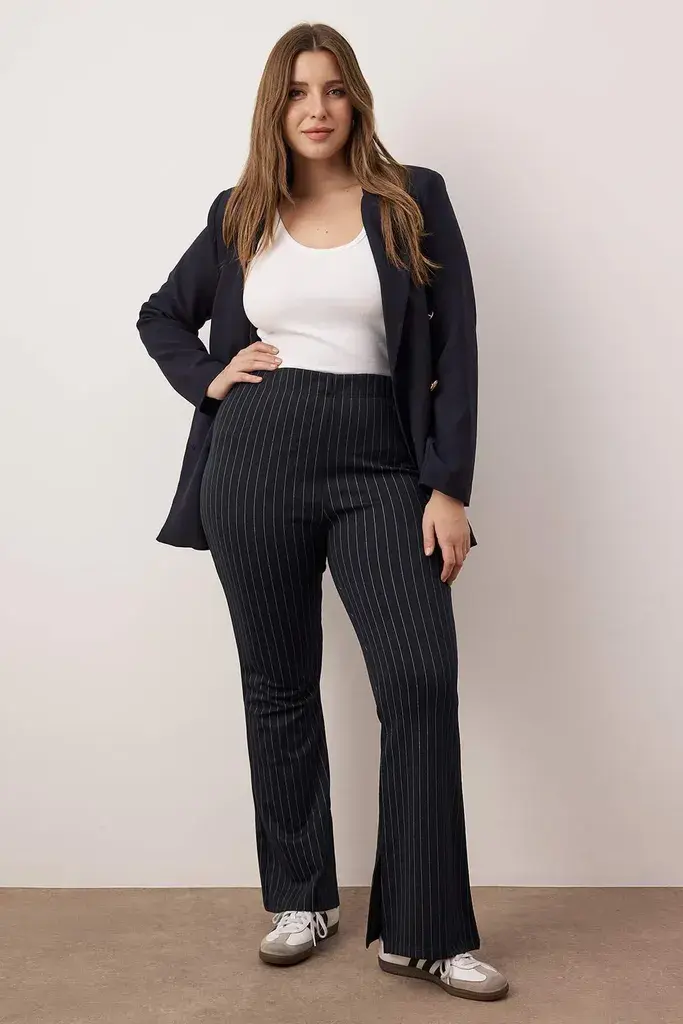 Trendyol Curve Ženske pantalone Tbbss23Ar00036, Tamnoplave