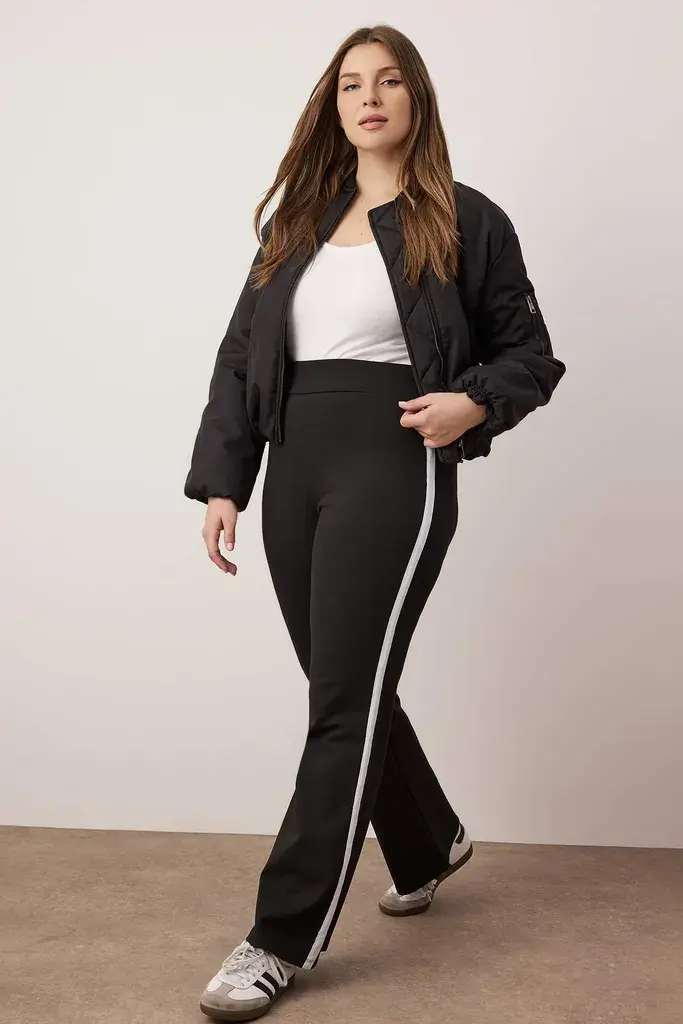 Trendyol Curve Ženski donji deo trenerke Tbbaw26Aj00007, Crni