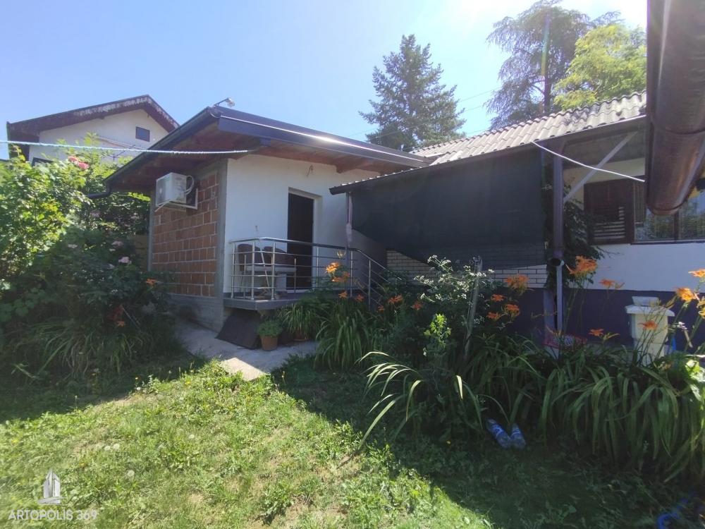 Kuća, Boleč - PKB plantaža, 50m od Smederevskog puta, 55.000e ID#1334
55.000 €