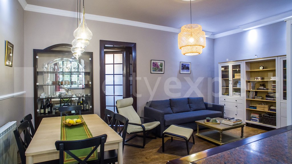 Poslovni prostor za izdavanje BEZ PROVIZIJE: Četvorosoban, 124m², Takovska, Palilula - 1800€