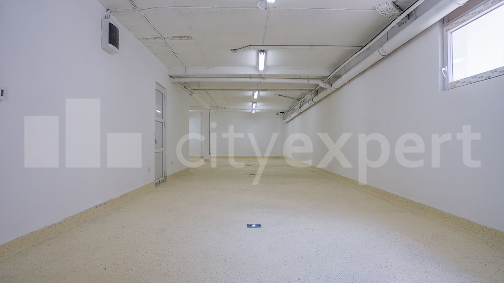 Poslovni prostor za izdavanje BEZ PROVIZIJE: Ostalo, 150m², Živka Petrovića, Zemun - 800€