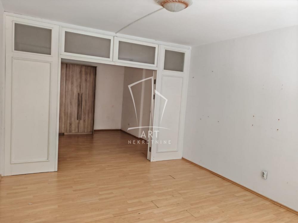 Blok 45, polunamešten stan ID#15518
500 €