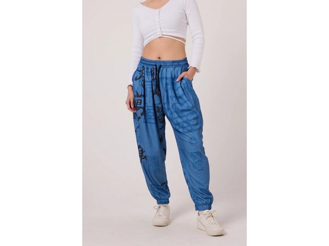 Moderne italijanske plave pantalone sa natpisimaM/L