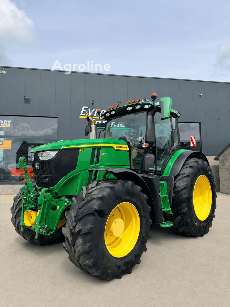 John Deere 6R 250 traktor točkaš