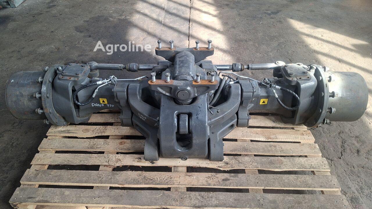 Claas traktor točkaš