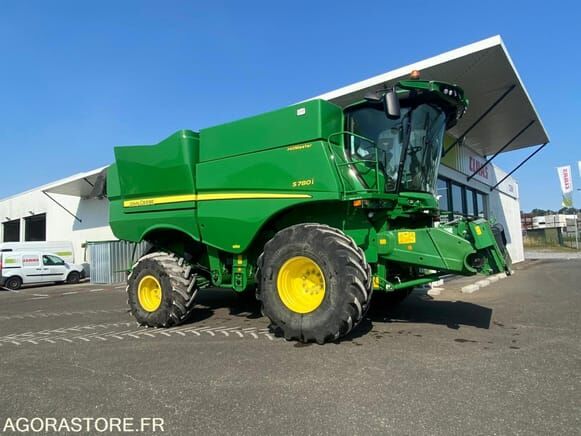 Prodaje se John Deere S780I kombajn za žito na aukciji