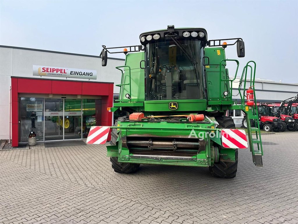 John Deere W650 kombajn za žito