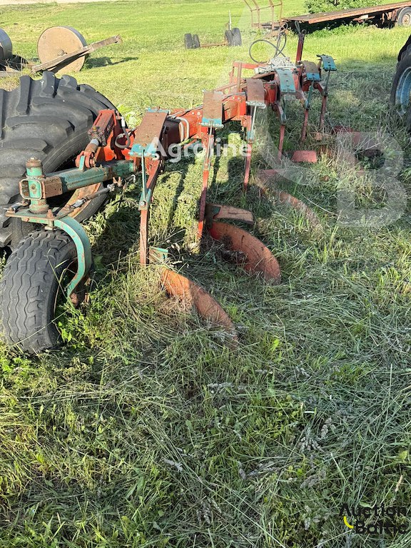 Prodaje se Kverneland B3 plug na aukciji