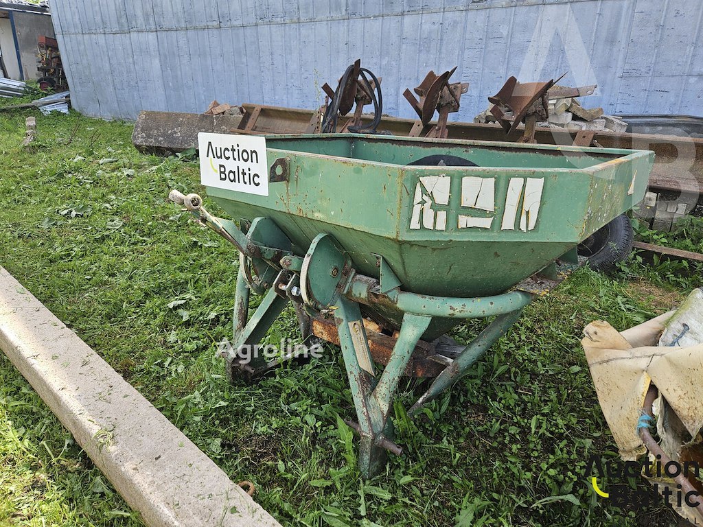 Prodaje se Radviliškio mašinų gamykla TRB-1200 nošeni rasipač na aukciji