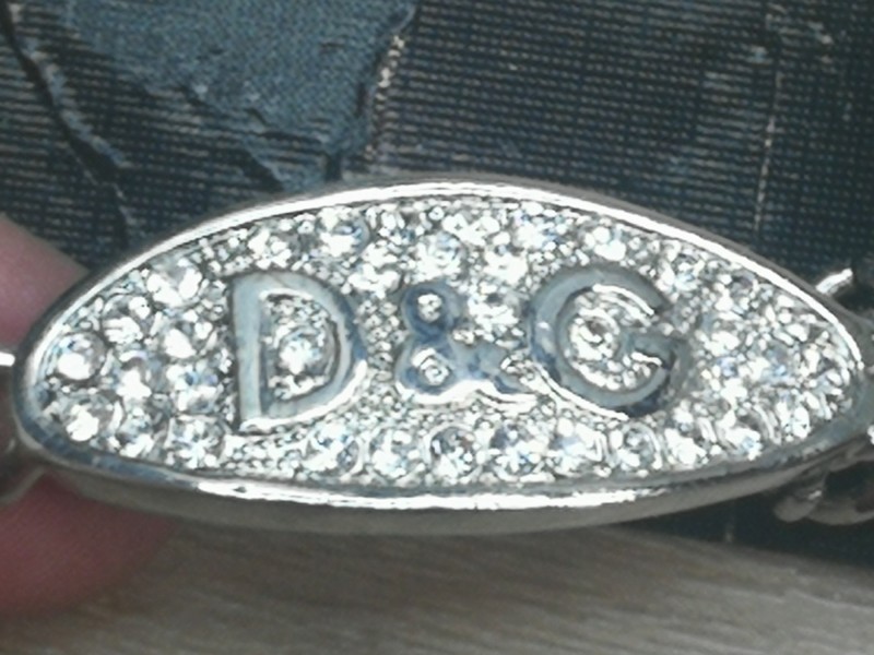 Celicna narukvica sa logom D&G