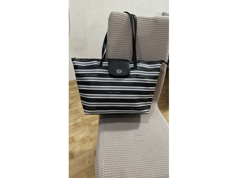 Original Tommy Hilfiger torba kao nova