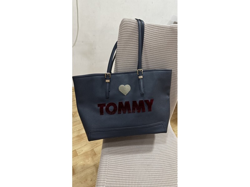 Original Tommy Hilfiger torba kao nova