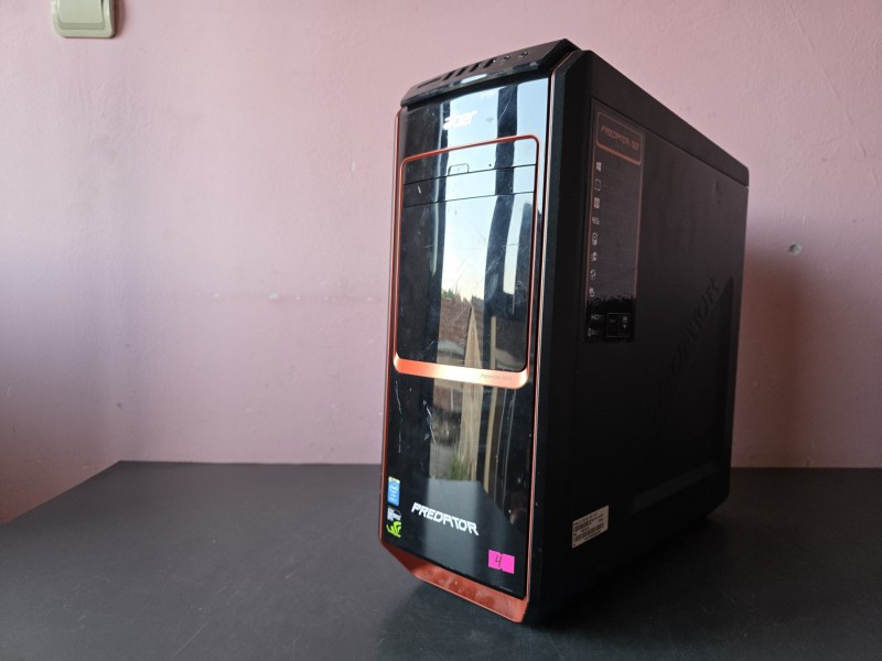 Acer Predator - i7 4790 - 16GB RAM - GTX 770 2GB