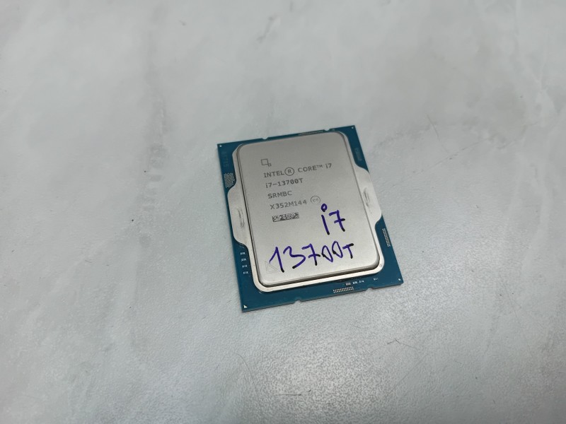 Intel Core i7-13700T lga 1700 ispravan
