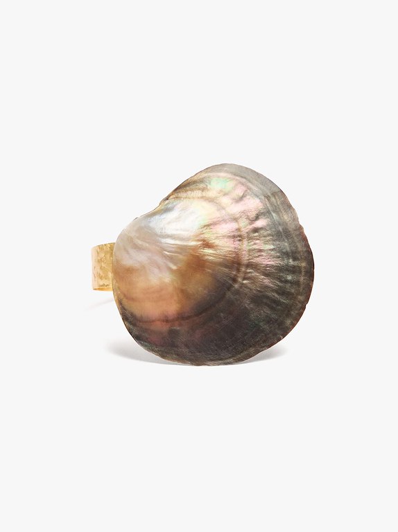 BRACELET WITH SHELL
