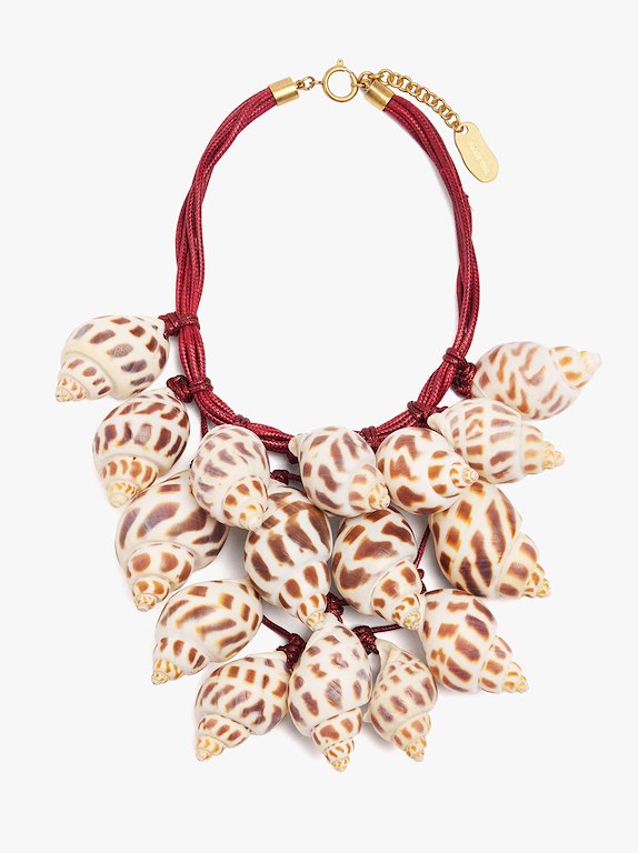 MULTI-COLLAR OF CORDS WITH MULTIPLE SHELLS