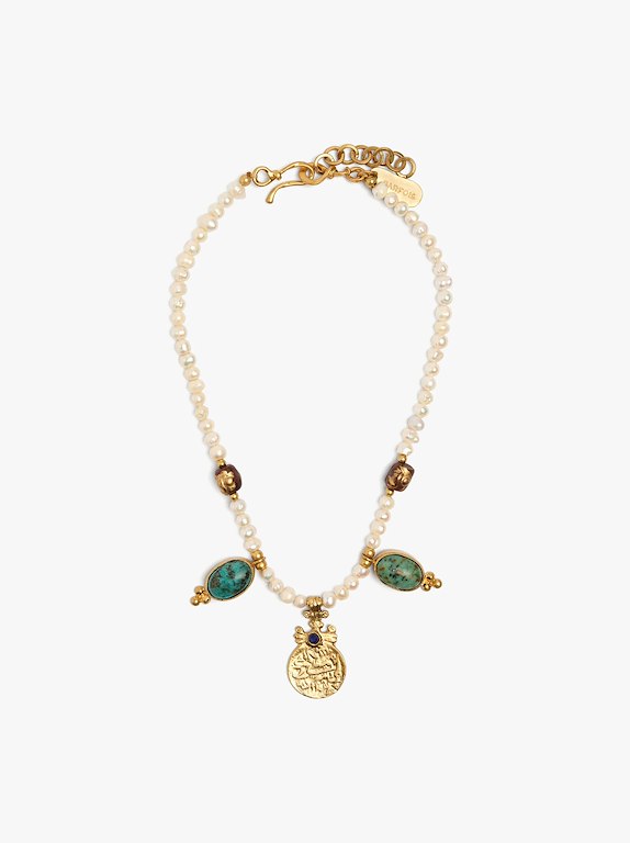 NECKLACE OF FRESHWATER PEARLS AND STONE PENDANTS