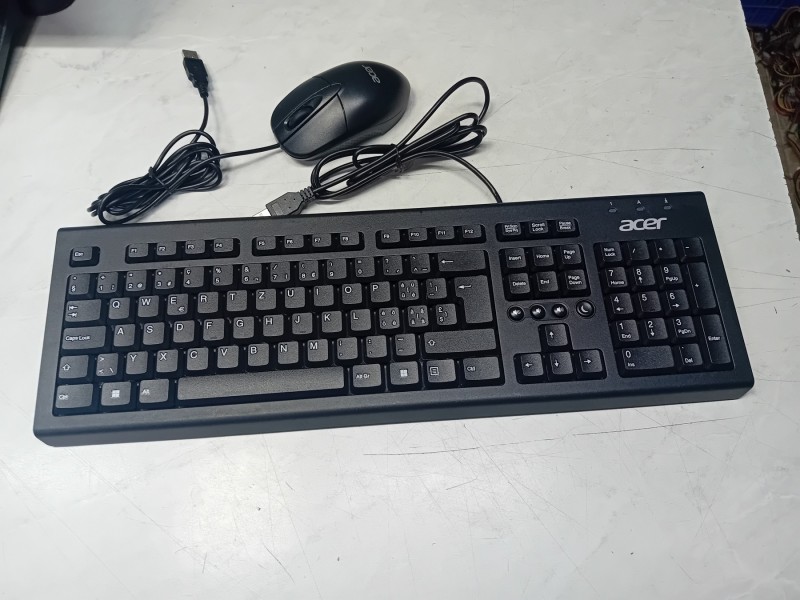Acer tastatura i mis ispravno usb
