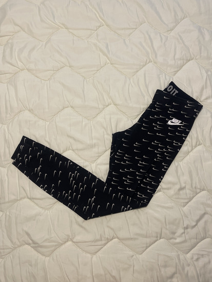 Nike swoosh