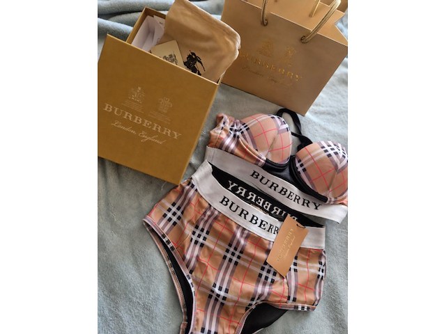 Kupaci kostim Burberry