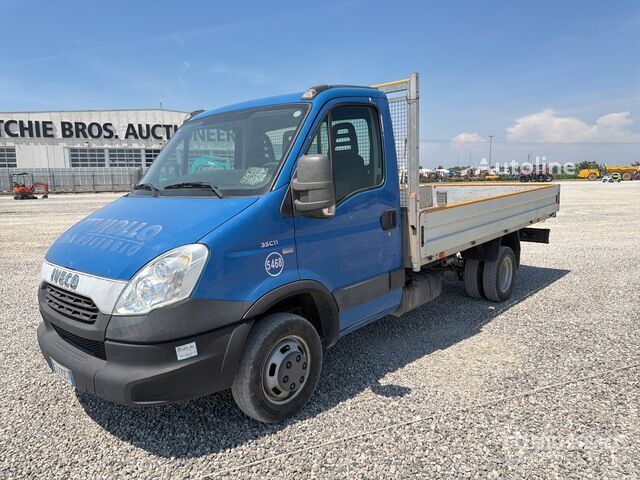 Prodaje se IVECO Daily 35C11 kamion s ravnom platformom < 3.5t na aukciji