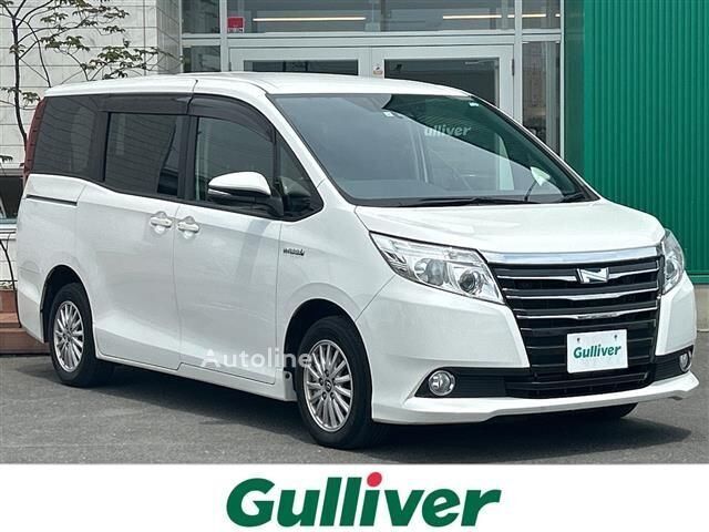 Toyota NOAH putnički minibus