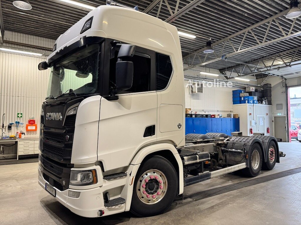 Prodaje se Scania R 580 kamion šasija na aukciji