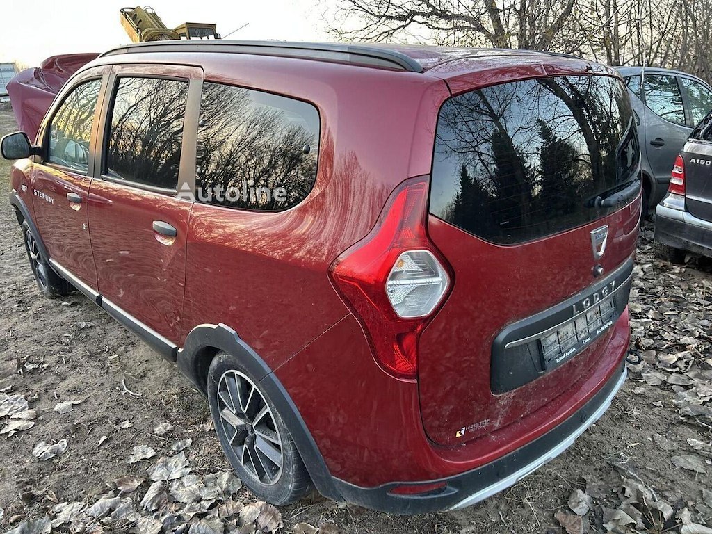 Dacia LODGY 1.5 Blue dCi Stepway (7 személyes ) 1 000 000 Ft laki furgon