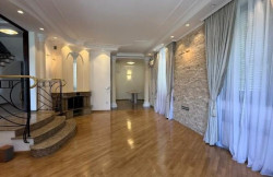 Voždovac, FON - Bulevar oslobođenja, 312m2