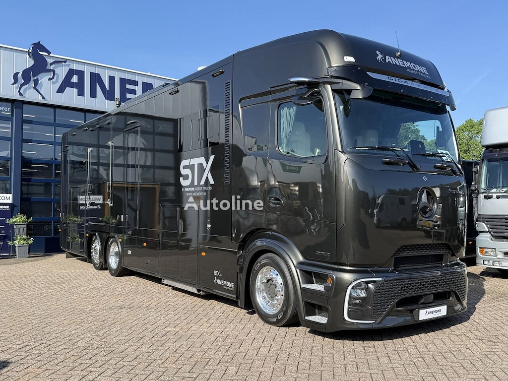 Novi Mercedes-Benz Actros kamion za prevoz konja