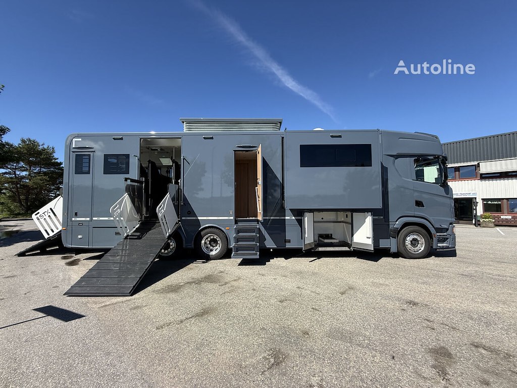 Scania S 500 kamion za prevoz konja