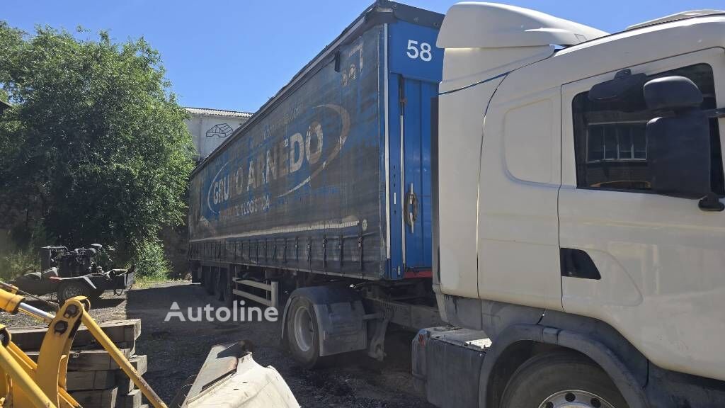 LeciTrailer Semirremolque tauliner lona 3 ejes poluprikolica sa ravnom platformom