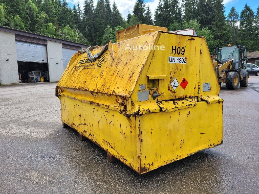 Prodaje se J-O Fherm Dumper Invallad tank J-O Fherm Dumper 2000 liter rezervoar za skladistenje goriva na aukciji
