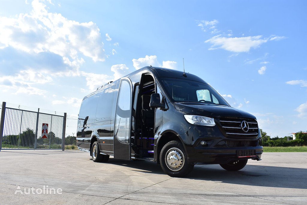 Novi Mercedes-Benz 519 Comfort Reise / Manual / 22+1+1 / 7.87 mt / IN STOCK turistički autobus