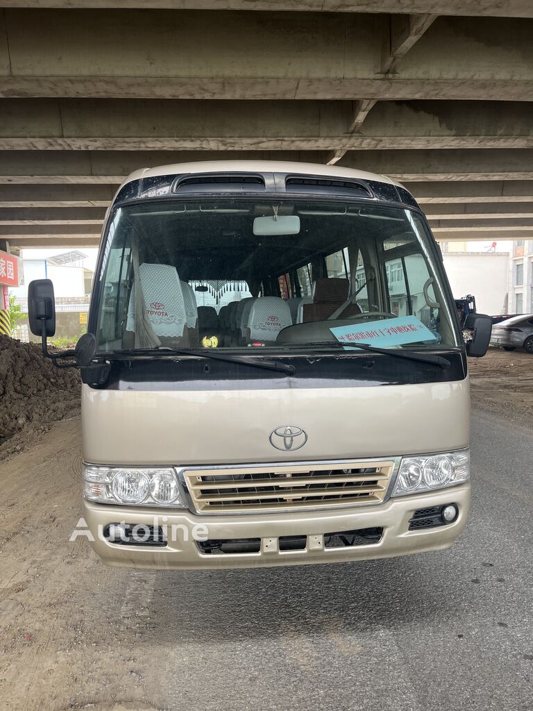 Toyota Coaster prigradski autobus