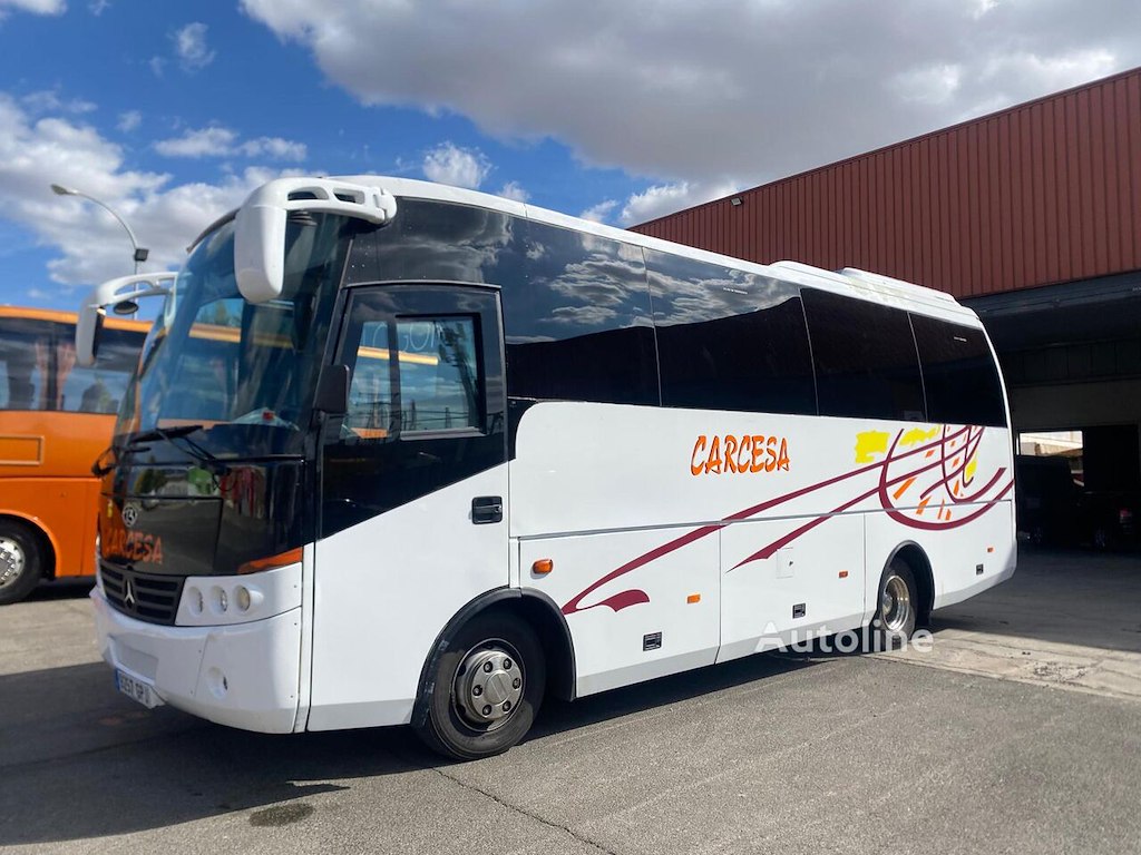 Mercedes-Benz prigradski autobus