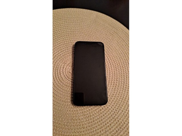 IPhone 13 128 GB - Midnight GARANCIJA