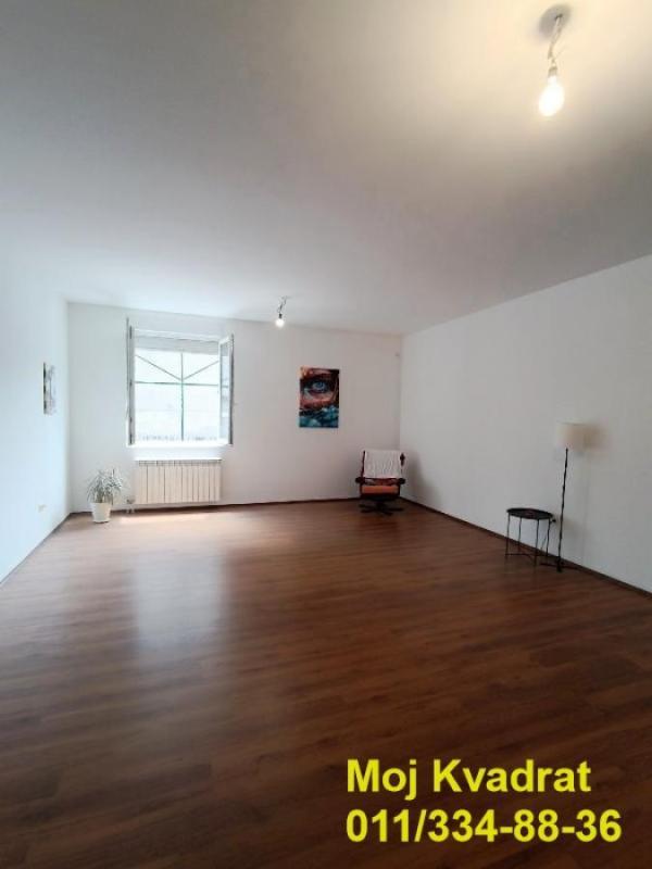 Dvosoban stan na prodaju, 103m2, 206.000€