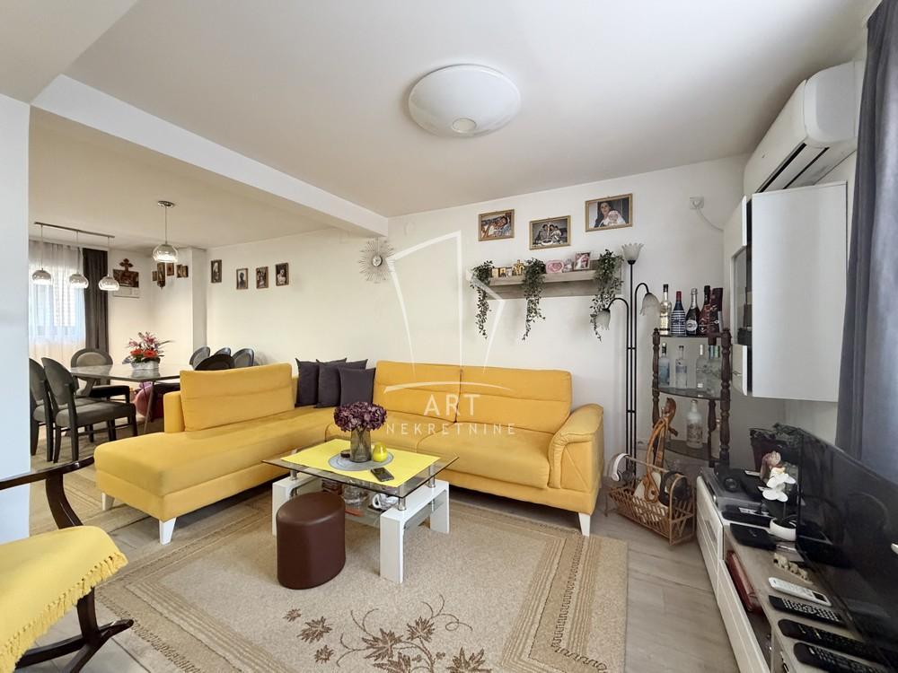 Sutjeska 7, Trosoban stan na prodaju, 72m2, 136.000€