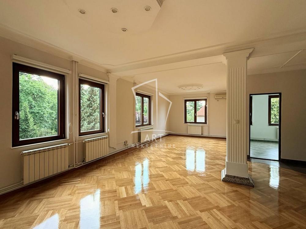 Ružićeva, Šestosoban stan za izdavanje, 186m2, 2.300€
