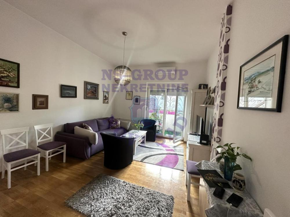 Dvosoban stan na prodaju, 50m2, 216.300€