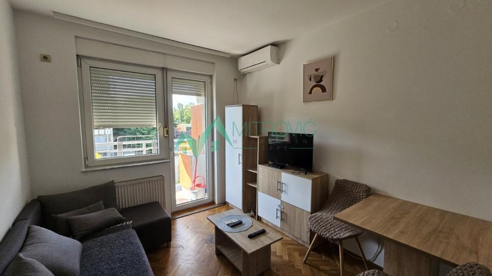 Jednoiposoban stan za izdavanje, 30m2, 350€