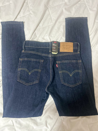 Levis farmerice