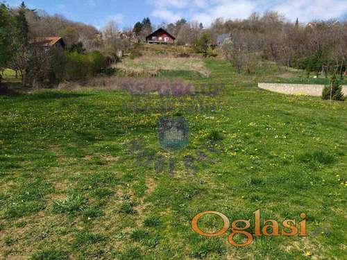 Odličan građevinski plac u Vrdniku