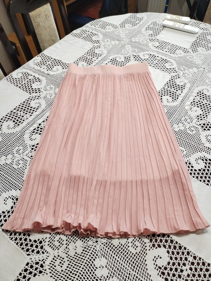 Bebi roze plisirana suknja Novo