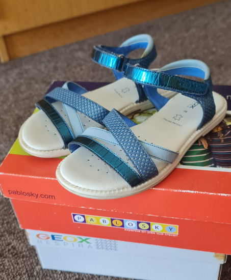 Geox kozne sandale 28